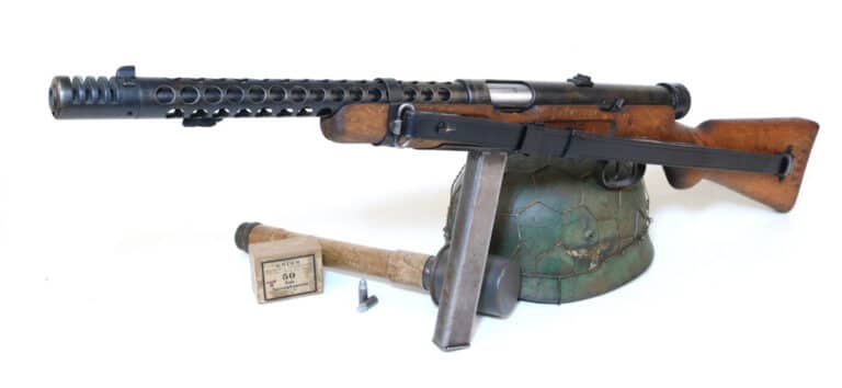 The Best SMG of WWII Was Italian? The Model 38A - The Armory Life