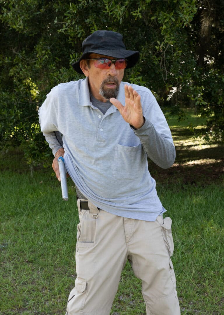 Strong-Side Pistol Draw Tactics from Closed Front Garments - The Armory ...