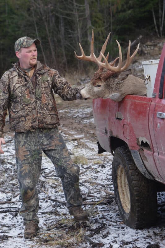 Seven Top Still-Hunting Tips: Get the Drop on a Buck! - The Armory Life