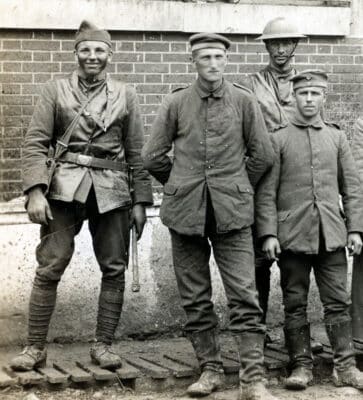 Medieval WWI Trench Weapons - The Armory Life