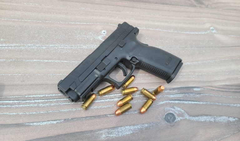 10mm vs. .40: Was the FBI Wrong (or Right) About This? - The Armory Life