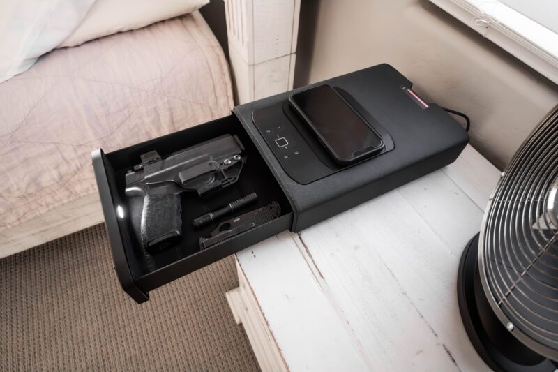 Vaultek Smart Station DS2i Review: Bedside Clock Gun Safe? - The Armory ...
