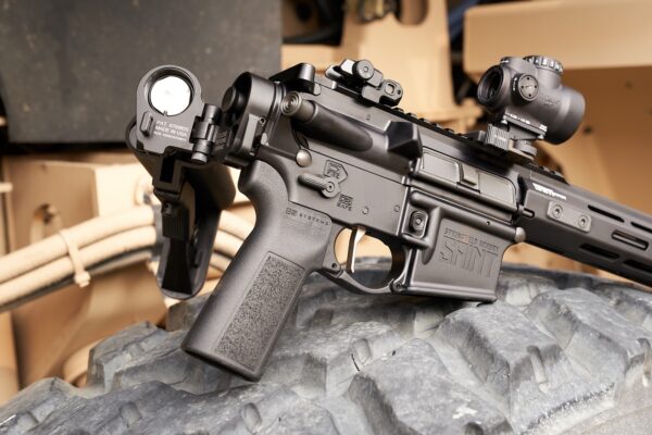 Review: SAINT Victor with Law Tactical Folder - The Armory Life