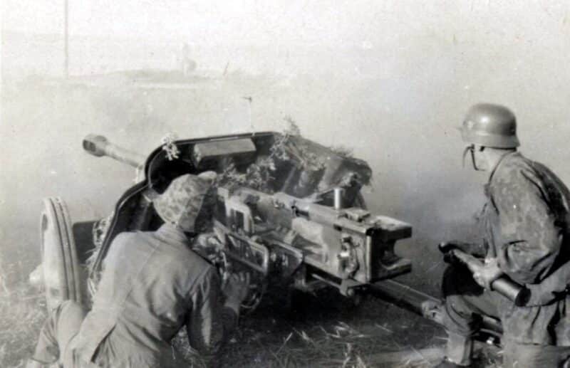 KV-2 — The Soviet Union’s Red Colossus - The Armory Life