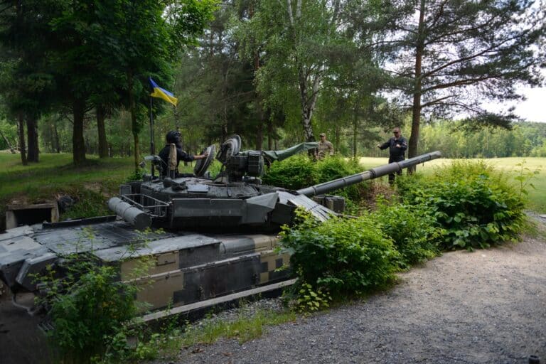 Ukraine’s T-84 Tank — Fixing Russia’s Mistake? - The Armory Life