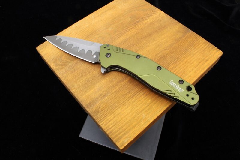 Understanding Folding Knife Lock Types - The Armory Life