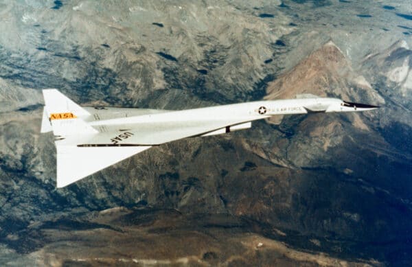 North American XB-70 Valkyrie — America’s Cold War Supersonic Speed ...