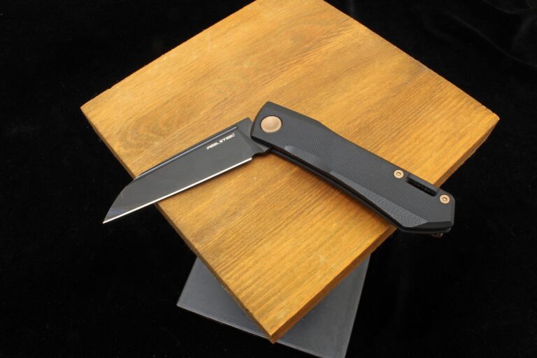 Understanding Folding Knife Lock Types - The Armory Life