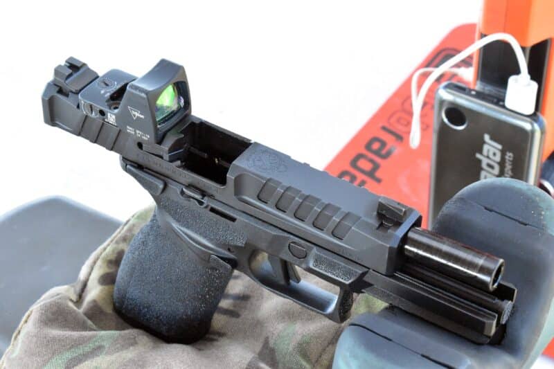 First Look: Echelon 4.5F with Manual Safety - The Armory Life