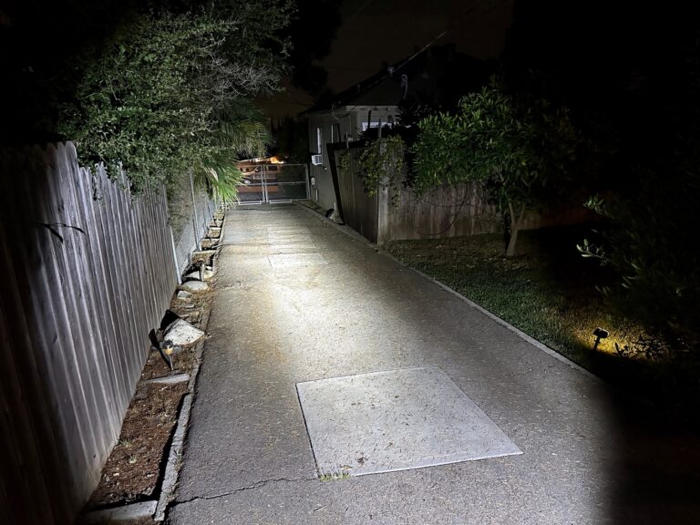 SureFire Stiletto Pro II Review — Bright Everyday Carry Flashlight ...