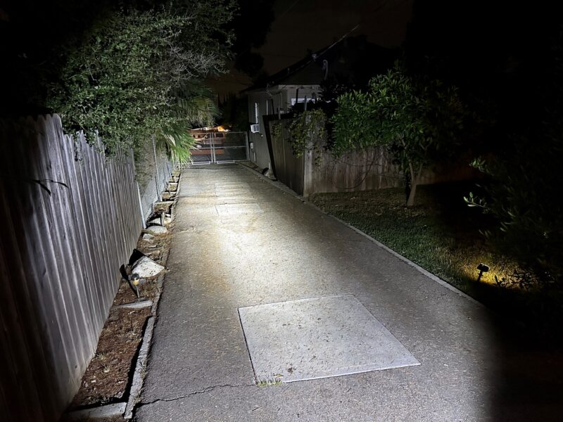 SureFire Stiletto Pro II Review — Bright Everyday Carry Flashlight ...