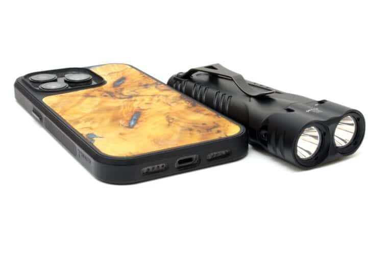 SureFire Stiletto Pro II Review — Bright Everyday Carry Flashlight ...