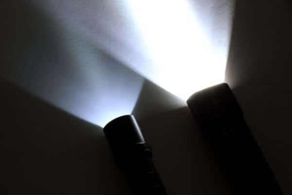 SureFire Stiletto Pro II Review — Bright Everyday Carry Flashlight ...