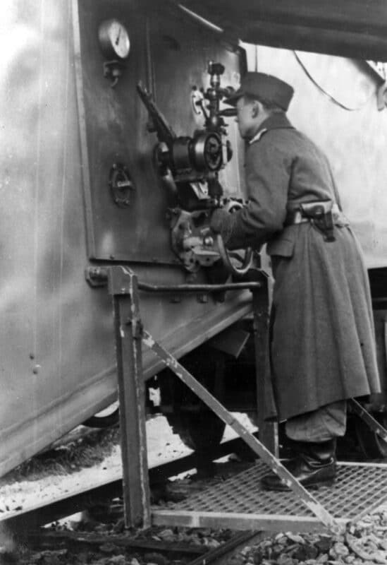 Anzio Annie — The German Krupp K5 Railway Gun - The Armory Life