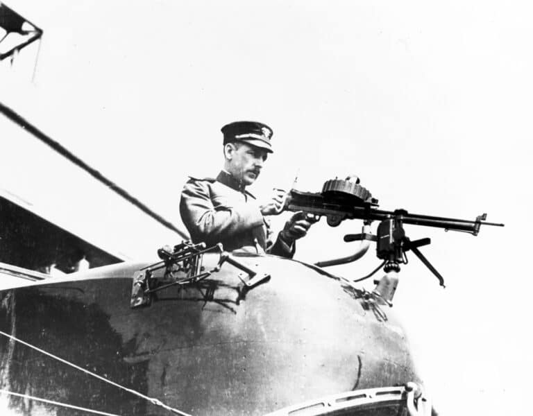 First Airplane Machine Guns — Aerial Warfare in WWI - The Armory Life