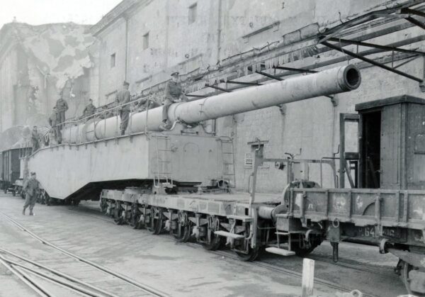 Anzio Annie — The German Krupp K5 Railway Gun - The Armory Life