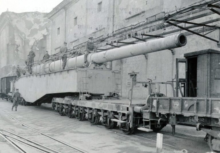 Anzio Annie — The German Krupp K5 Railway Gun - The Armory Life