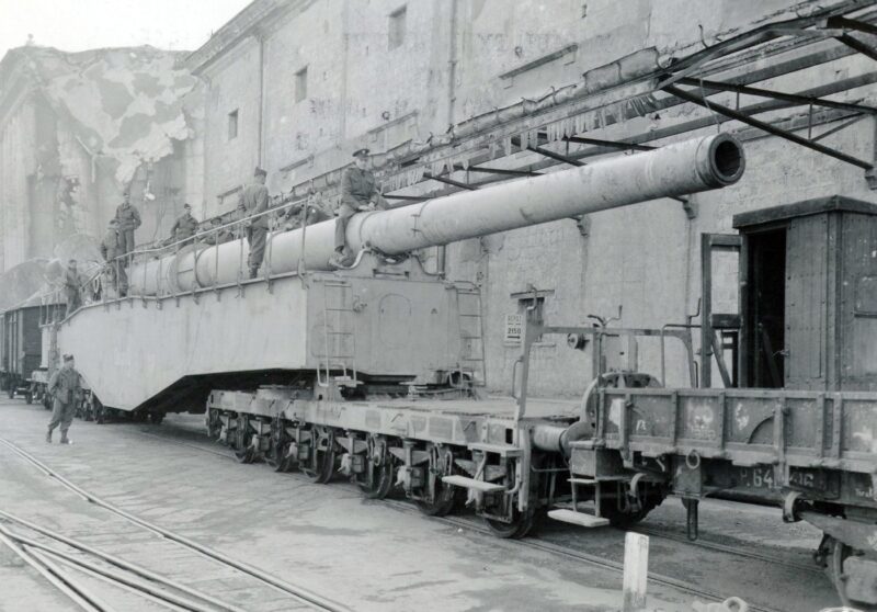 Anzio Annie — The German Krupp K5 Railway Gun - The Armory Life