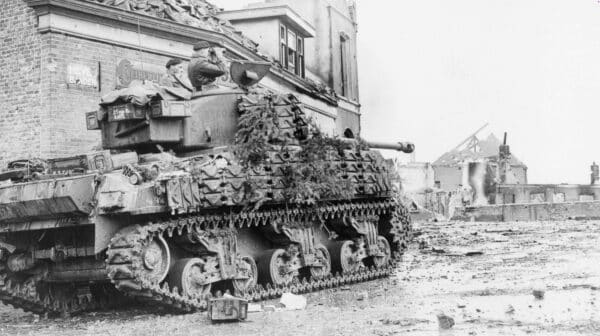 Sherman Firefly — The British Tiger Killer - The Armory Life