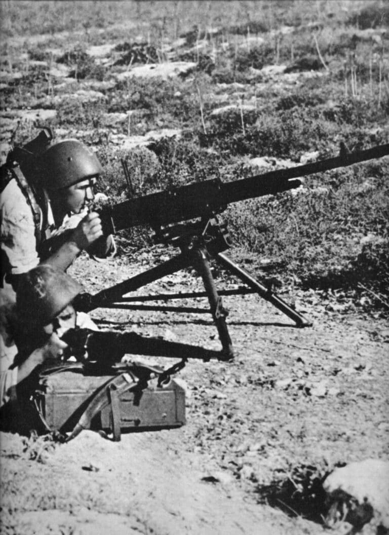 Italy’s Bizarre Breda M37 Machine Gun - The Armory Life