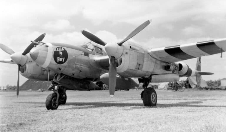 Lockheed P-38 Lightning: Fork-Tailed Devil - The Armory Life