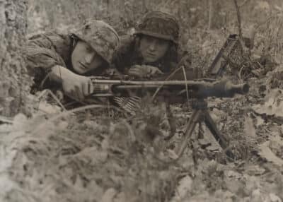 Hitler’s Zipper: The MG 42 Machine Gun - The Armory Life