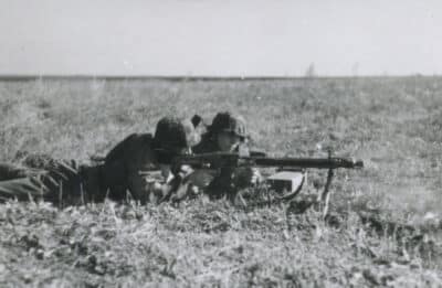 Hitler’s Zipper: The MG 42 Machine Gun - The Armory Life