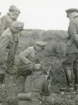 Hitler’s Zipper: The MG 42 Machine Gun - The Armory Life