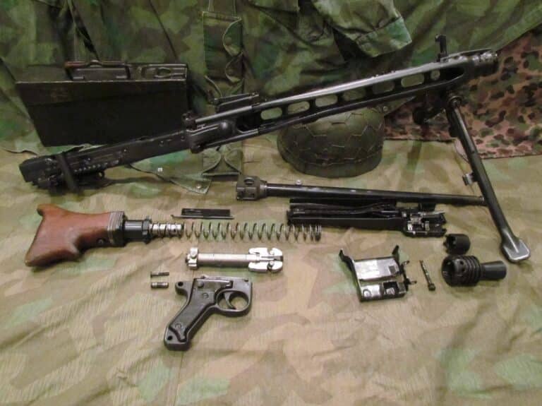 Hitler’s Zipper: The MG 42 Machine Gun - The Armory Life